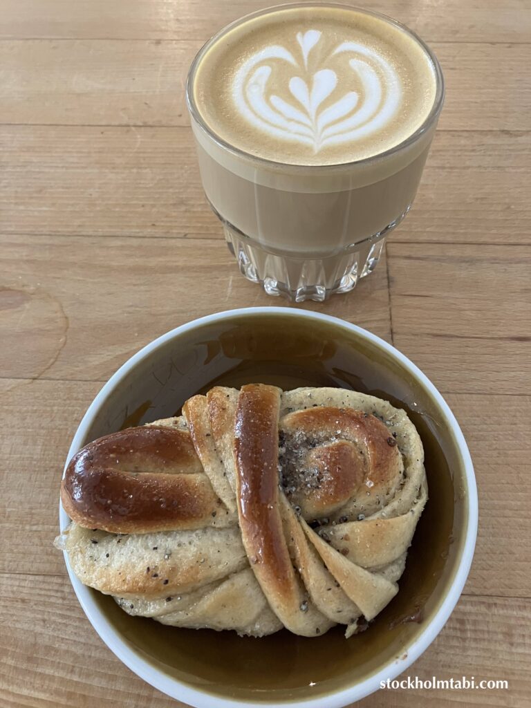 カフェラテが美味しいセーデルマルムのベーカリー、Svedjan Bageri
